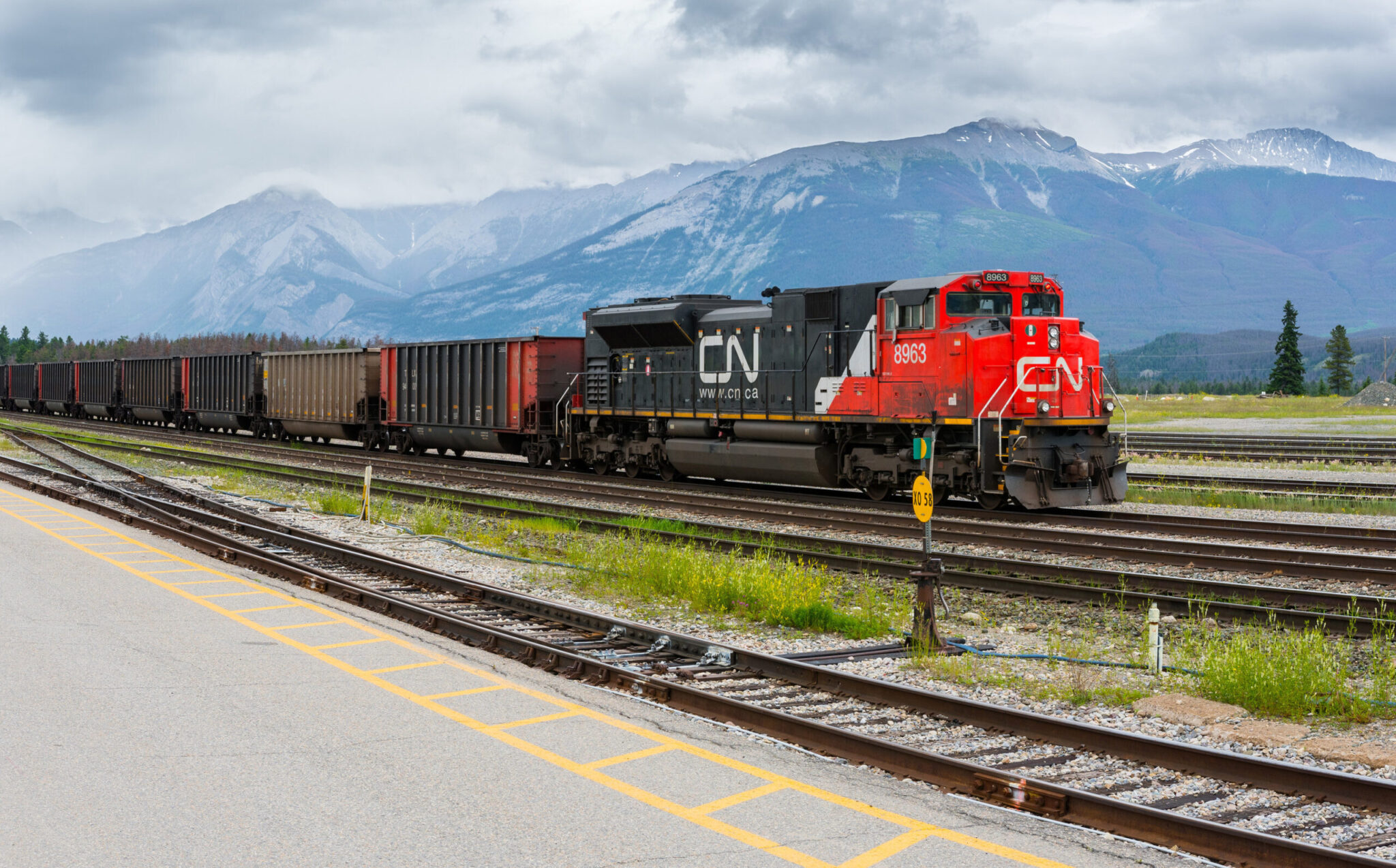 Unifor seeks conciliation as talks with CN Rail stall amid layoff ...
